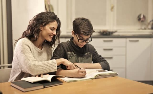 Are You an Introvert? 8 Signs to Recognize It - Psychgrid